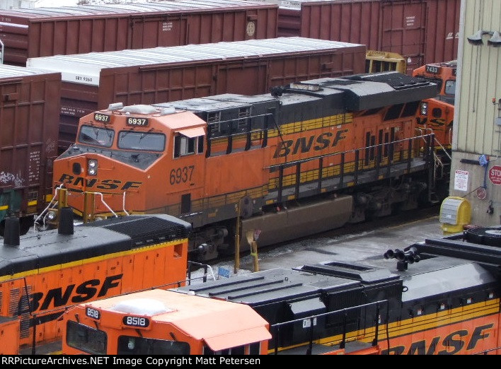 BNSF 6937